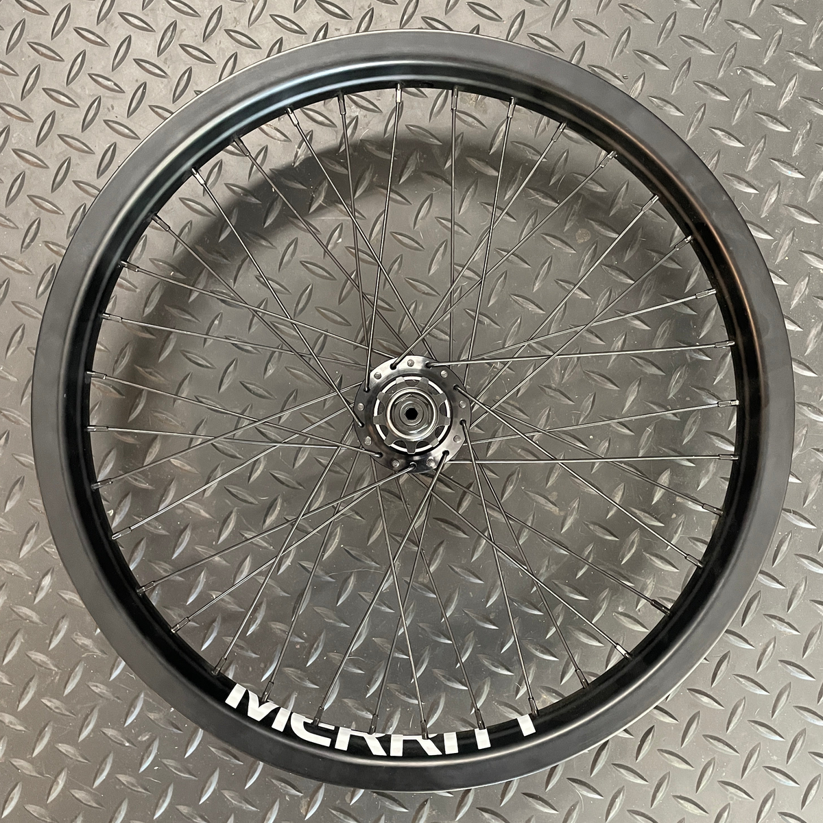 Odyssey Clutch V2 Freecoaster RHD x Merritt Battle Rim Custom Wheel ...